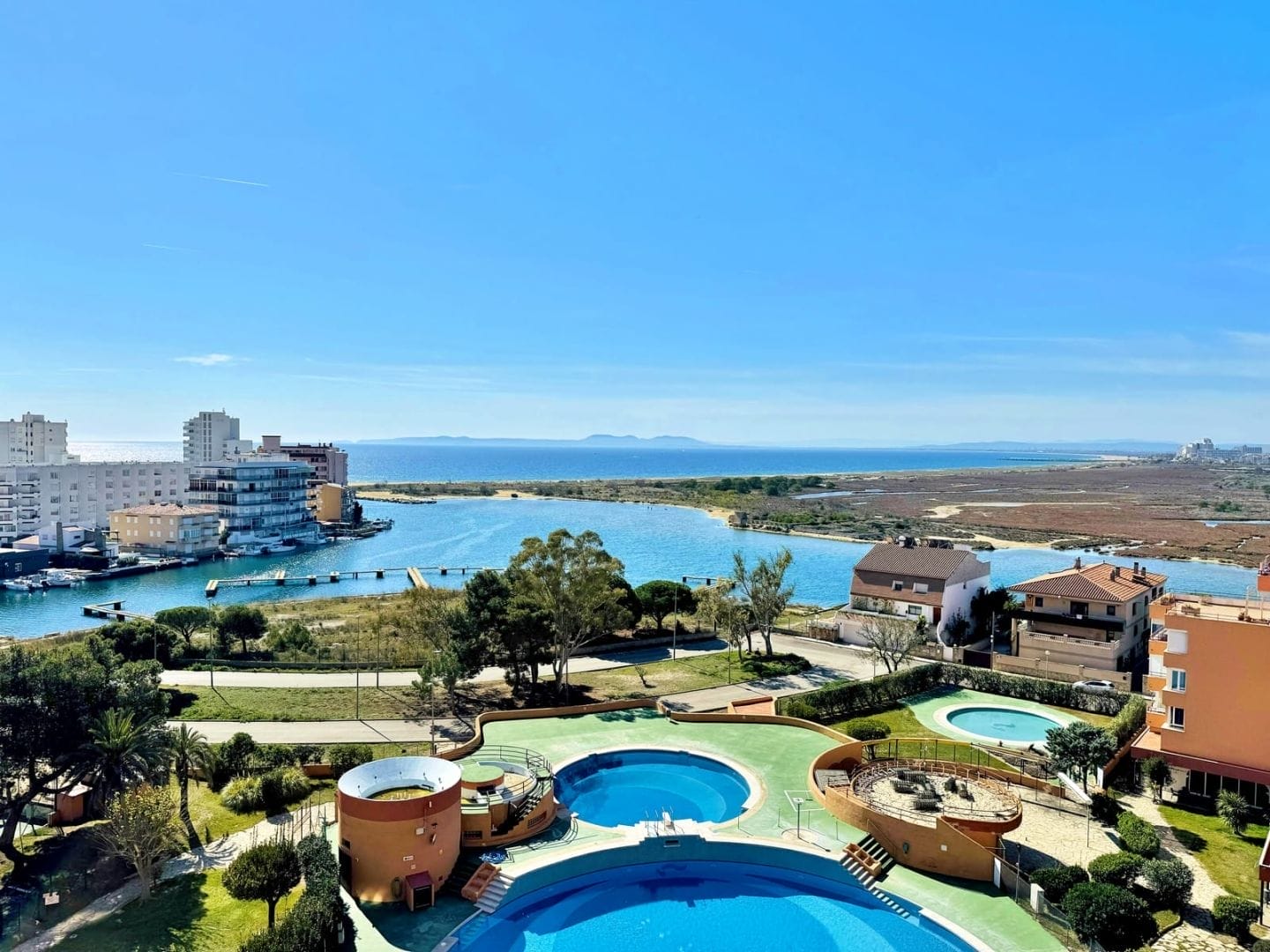 Exclusivité Roses - South-facing studio with sea/canal view N°1 ...